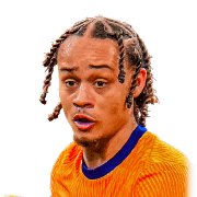 X. Simons eFOOTBALLHUB Players